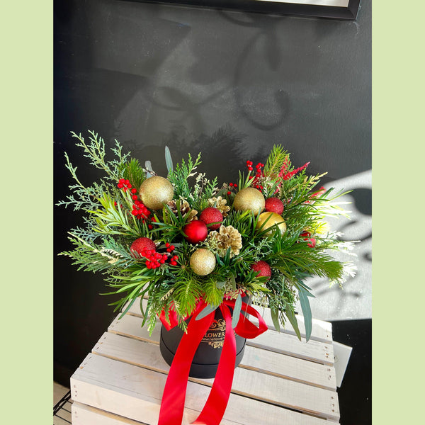 Elegant evergreen box – NE Flower Boutique